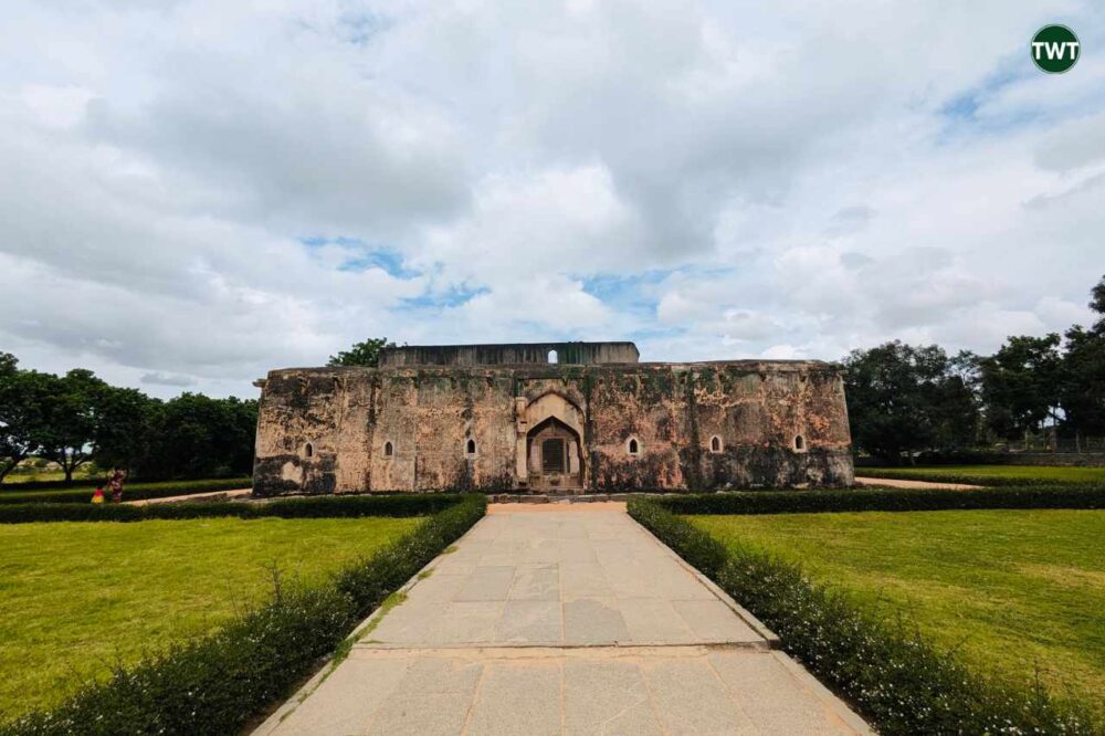 Queen’s Bath Hampi: An Ancient Swimming Pool Of The Royals